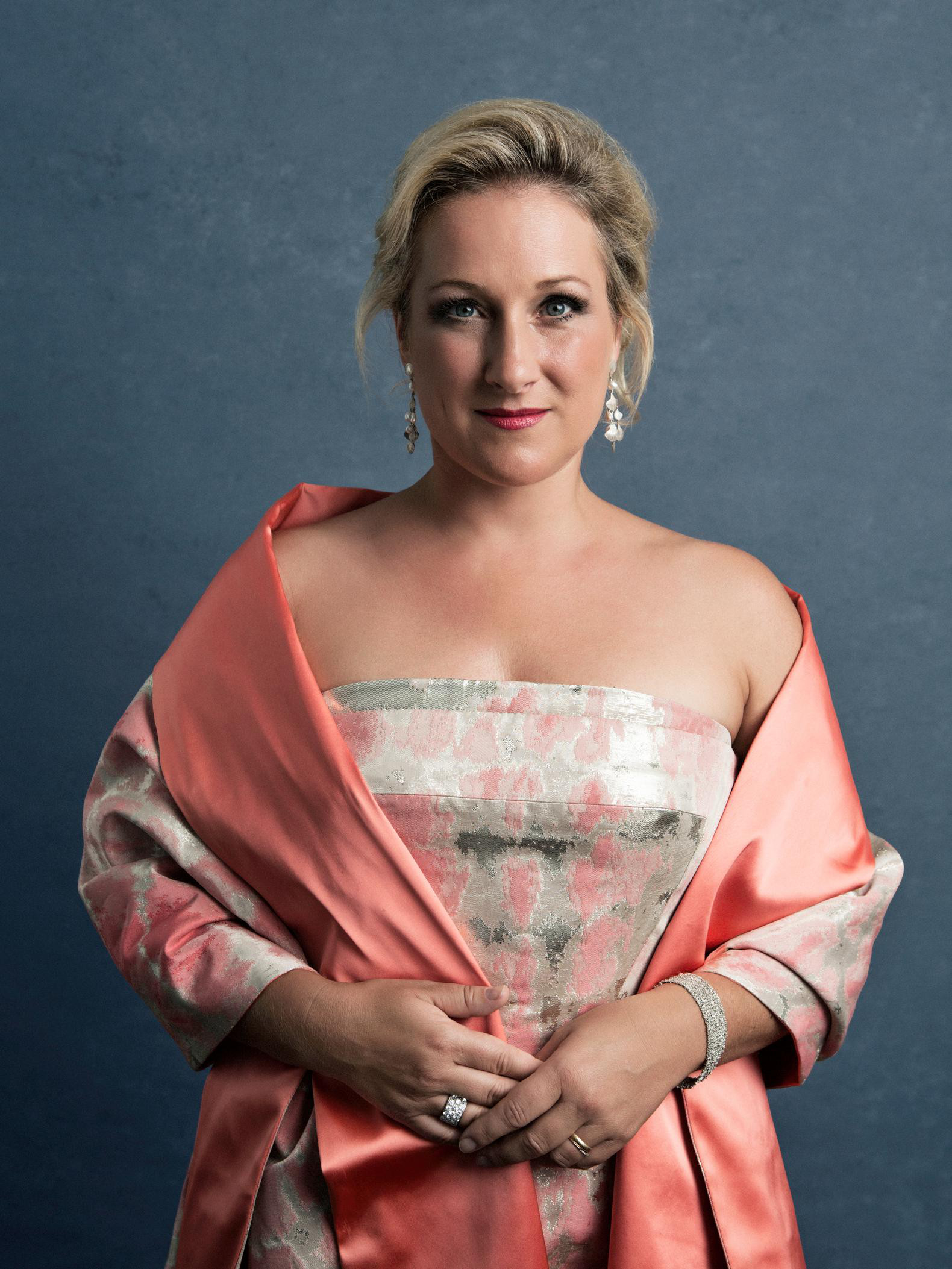 de Volkskrant: Waarom Meyerbeer sopraan Diana Damrau zo raakt - Diana ...